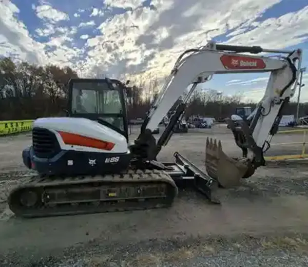 Compact Excavator | E037441 - Summit Handling Systems
